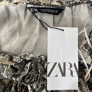 Zara | Dresses | New Zara Size Xs Long Sleeve Snake Print Belted Midi ...
